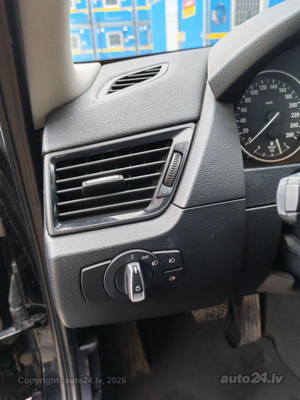 Melns BMW X1 2014 Tallina, ar dzinēja tilpumu 2.00 L un nobraukumu 0 tūkst. km par 11900 €, foto 11 vietnē AUTOMOTO.COM.LV