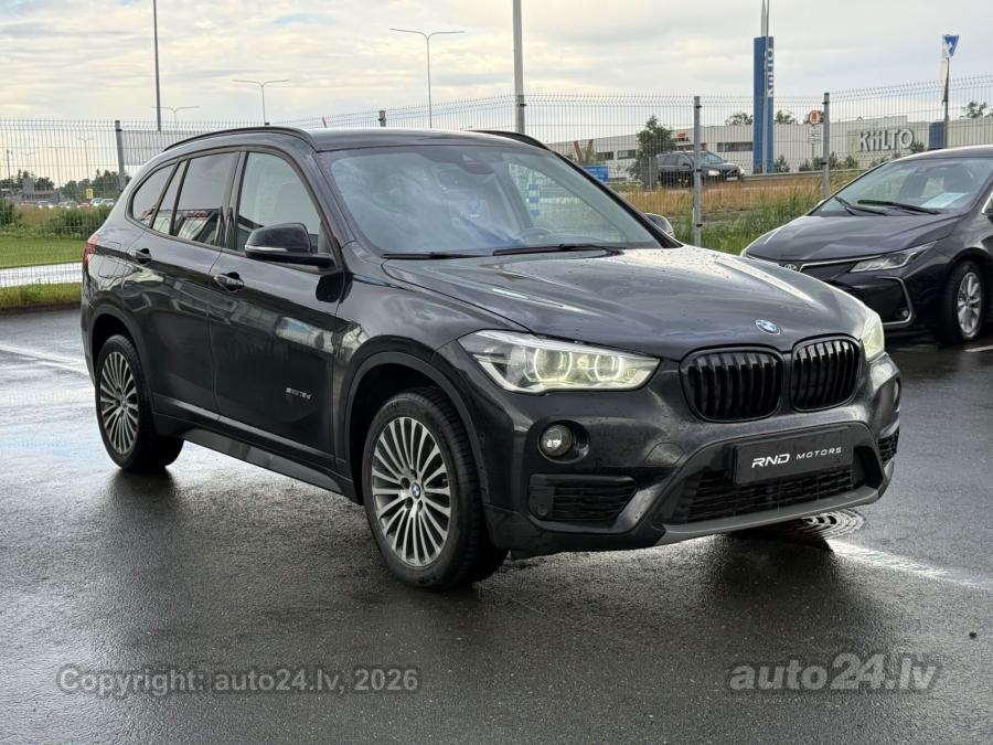 Melns BMW X1 2017 Tallina, ar dzinēja tilpumu 2.00 L un nobraukumu 290 tūkst. km par 9990 €, foto 4 vietnē AUTOMOTO.COM.LV