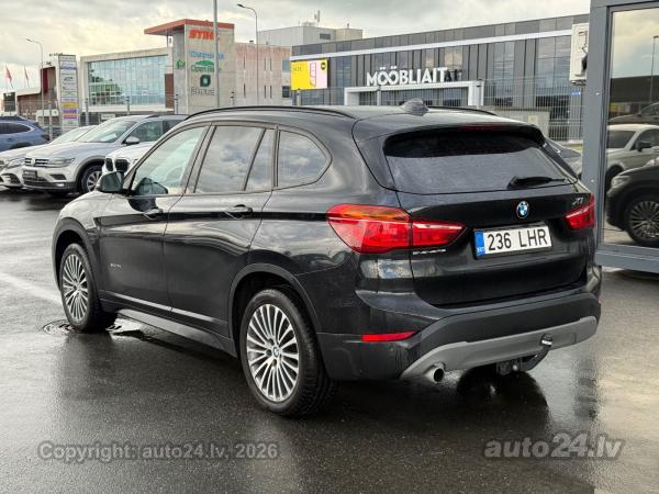 Melns BMW X1 2017 Tallina, ar dzinēja tilpumu 2.00 L un nobraukumu 290 tūkst. km par 9990 €, foto 4 vietnē AUTOMOTO.COM.LV