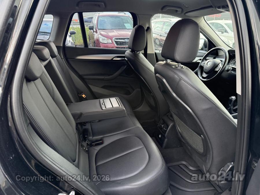 Melns BMW X1 2017 Tallina, ar dzinēja tilpumu 2.00 L un nobraukumu 290 tūkst. km par 9990 €, foto 10 vietnē AUTOMOTO.COM.LV