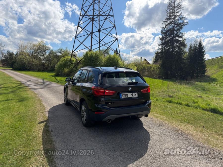 Black BMW X1 2019 in Tallinn, with an engine capacity of 2.00 L and mileage of 103 thousand km for 21599 €, photo 5 on AUTOMOTO.COM.LV