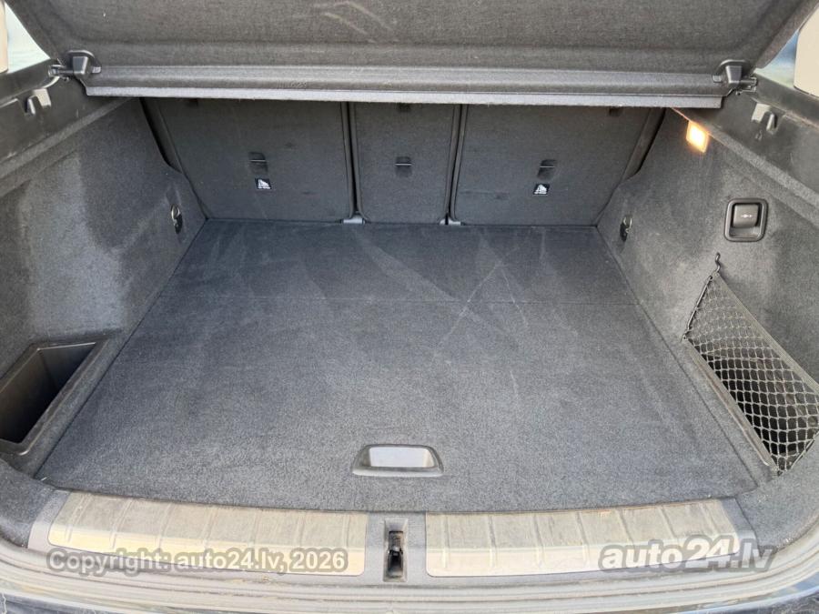 Black BMW X1 2019 in Tallinn, with an engine capacity of 2.00 L and mileage of 103 thousand km for 21599 €, photo 8 on AUTOMOTO.COM.LV