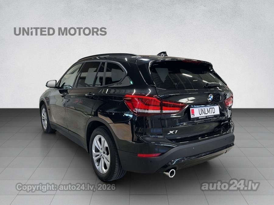 Black BMW X1 2021 in Tallinn, with an engine capacity of 1.50 L and mileage of 60 thousand km for 23900 €, photo 5 on AUTOMOTO.COM.LV