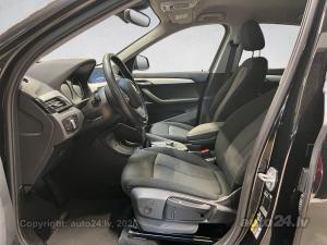 Black BMW X1 2021 in Tallinn, with an engine capacity of 1.50 L and mileage of 60 thousand km for 23900 €, photo 10 on AUTOMOTO.COM.LV