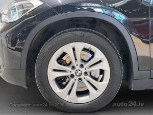 Black BMW X1 2021 in Tallinn, with an engine capacity of 1.50 L and mileage of 60 thousand km for 23900 €, photo 16 on AUTOMOTO.COM.LV