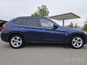 Blue BMW X1 2009 in Riga, with an engine capacity of 2.00 L and mileage of 226 thousand km for 6899 €, photo 7 on AUTOMOTO.COM.LV