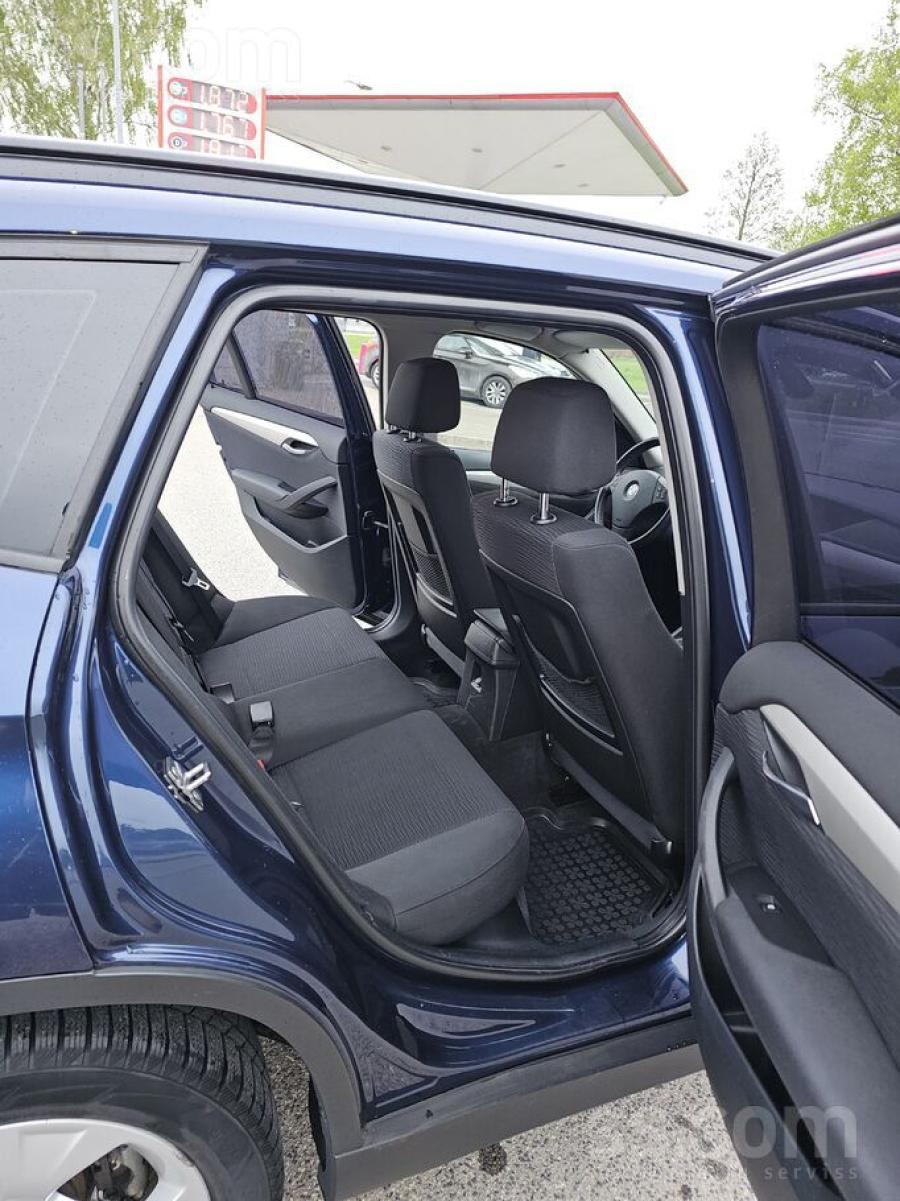 Blue BMW X1 2009 in Riga, with an engine capacity of 2.00 L and mileage of 226 thousand km for 6899 €, photo 8 on AUTOMOTO.COM.LV