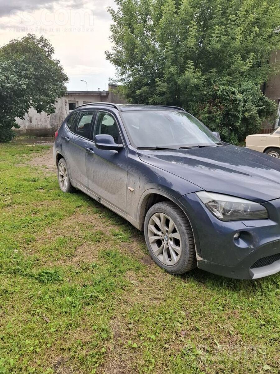 Zils BMW X1 2010 Bauska, ar dzinēja tilpumu 2.00 L un nobraukumu 217 tūkst. km par 7500 €, foto 2 vietnē AUTOMOTO.COM.LV