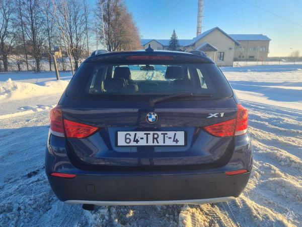 Blue BMW X1 2010 in Kaunas, with an engine capacity of 2.00 L and mileage of 299 thousand km for 5699 €, photo 8 on AUTOMOTO.COM.LV