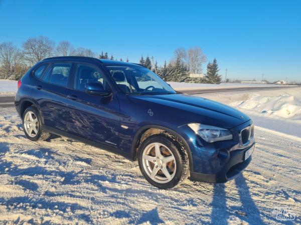 Blue BMW X1 2010 in Kaunas, with an engine capacity of 2.00 L and mileage of 299 thousand km for 5600 €, photo 2 on AUTOMOTO.COM.LV