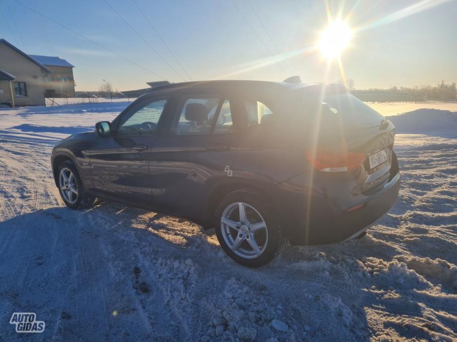 Blue BMW X1 2010 in Kaunas, with an engine capacity of 2.00 L and mileage of 299 thousand km for 5600 €, photo 4 on AUTOMOTO.COM.LV