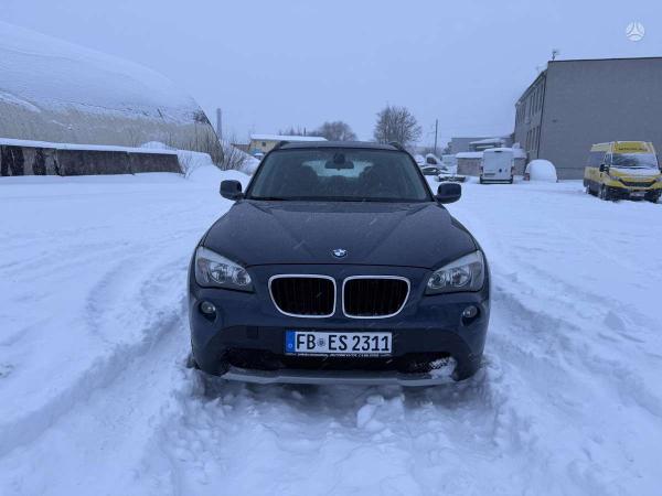 Blue BMW X1 2010 in Panevezys, with an engine capacity of 2.00 L and mileage of 215 thousand km for 5950 €, photo 2 on AUTOMOTO.COM.LV
