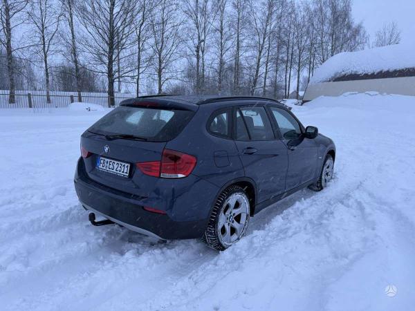 Blue BMW X1 2010 in Panevezys, with an engine capacity of 2.00 L and mileage of 215 thousand km for 5950 €, photo 3 on AUTOMOTO.COM.LV