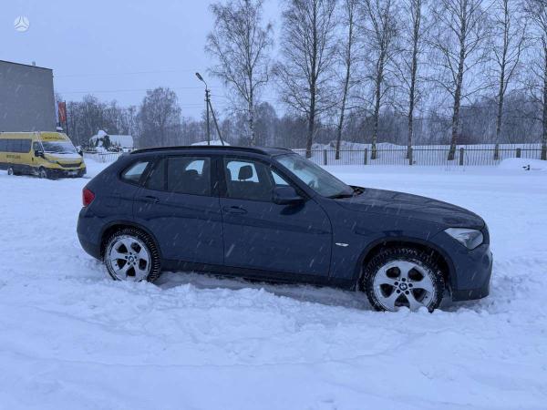 Blue BMW X1 2010 in Panevezys, with an engine capacity of 2.00 L and mileage of 215 thousand km for 5950 €, photo 5 on AUTOMOTO.COM.LV