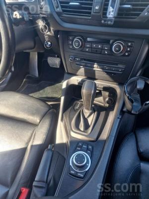 Blue BMW X1 2010 in Riga, with an engine capacity of 2.30 L and mileage of 204 thousand km for 10900 €, photo 7 on AUTOMOTO.COM.LV