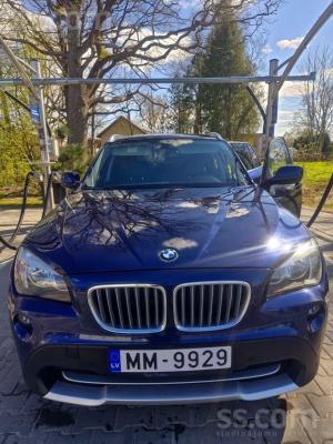 Blue BMW X1 2010 in Riga, with an engine capacity of 2.30 L and mileage of 204 thousand km for 10900 €, photo 11 on AUTOMOTO.COM.LV