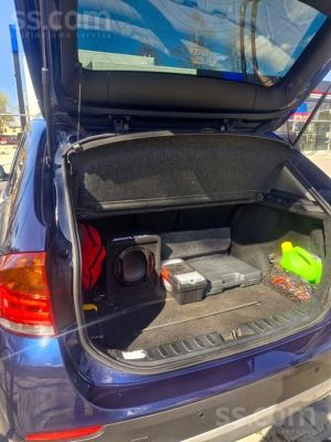 Blue BMW X1 2010 in Riga, with an engine capacity of 2.30 L and mileage of 204 thousand km for 10900 €, photo 12 on AUTOMOTO.COM.LV