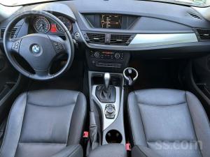 Zils BMW X1 2010 Rīga, ar dzinēja tilpumu 2.00 L un nobraukumu 260 tūkst. km par 7900 €, foto 16 vietnē AUTOMOTO.COM.LV