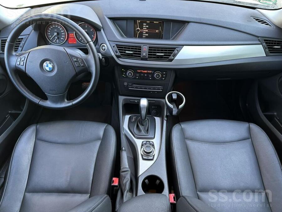 Zils BMW X1 2010 Rīga, ar dzinēja tilpumu 2.00 L un nobraukumu 260 tūkst. km par 7900 €, foto 16 vietnē AUTOMOTO.COM.LV