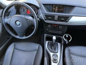 Zils BMW X1 2010 Rīga, ar dzinēja tilpumu 2.00 L un nobraukumu 260 tūkst. km par 7900 €, foto 17 vietnē AUTOMOTO.COM.LV