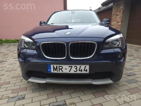 Zils BMW X1 2010 Rīga, ar dzinēja tilpumu 2.00 L un nobraukumu 129 tūkst. km par 8000 €, foto 2 vietnē AUTOMOTO.COM.LV