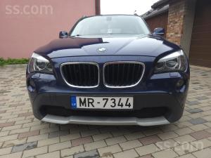 Zils BMW X1 2010 Rīga, ar dzinēja tilpumu 2.00 L un nobraukumu 129 tūkst. km par 8000 €, foto 3 vietnē AUTOMOTO.COM.LV