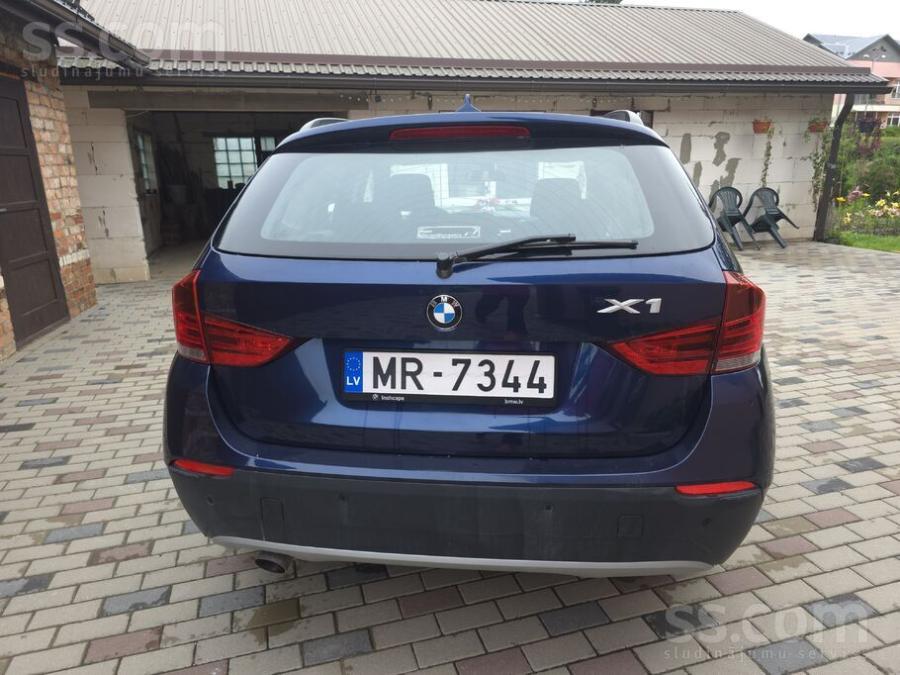 Zils BMW X1 2010 Rīga, ar dzinēja tilpumu 2.00 L un nobraukumu 129 tūkst. km par 8000 €, foto 4 vietnē AUTOMOTO.COM.LV
