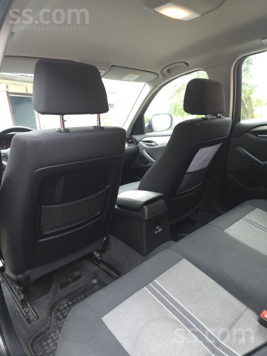 Zils BMW X1 2010 Rīga, ar dzinēja tilpumu 2.00 L un nobraukumu 129 tūkst. km par 8000 €, foto 9 vietnē AUTOMOTO.COM.LV