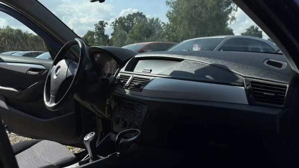 Zils BMW X1 2010 Jelgava, ar dzinēja tilpumu 2.00 L un nobraukumu 256 tūkst. km par 4690 €, foto 8 vietnē AUTOMOTO.COM.LV