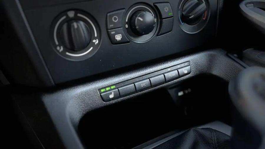 Zils BMW X1 2010 Jelgava, ar dzinēja tilpumu 2.00 L un nobraukumu 256 tūkst. km par 4690 €, foto 15 vietnē AUTOMOTO.COM.LV