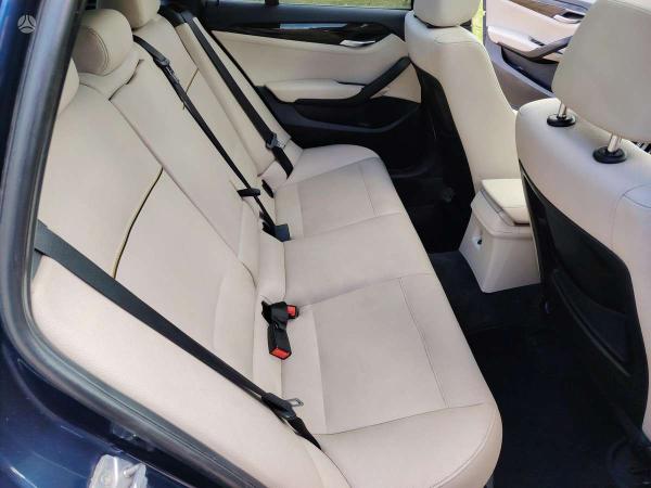 Zils BMW X1 2010 Birštonas, ar dzinēja tilpumu 2.00 L un nobraukumu 320 tūkst. km par 3999 €, foto 9 vietnē AUTOMOTO.COM.LV