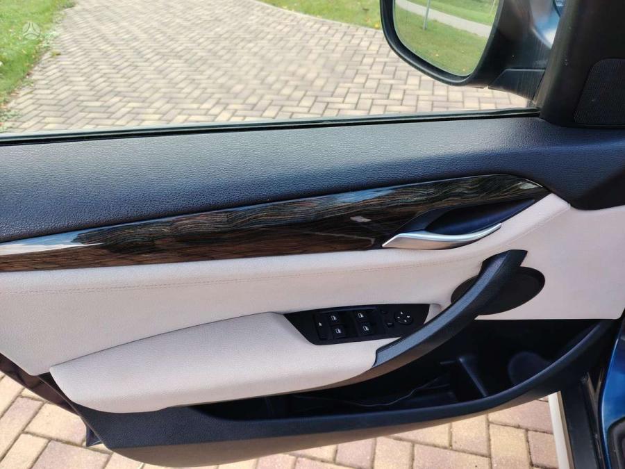 Zils BMW X1 2010 Birštonas, ar dzinēja tilpumu 2.00 L un nobraukumu 320 tūkst. km par 3999 €, foto 12 vietnē AUTOMOTO.COM.LV