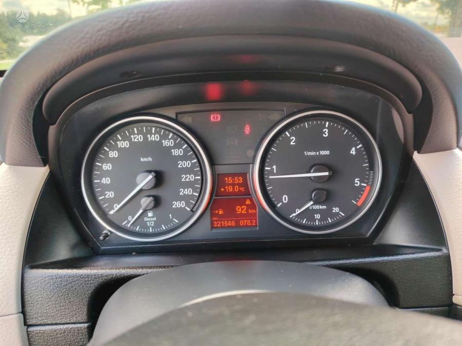 Zils BMW X1 2010 Birštonas, ar dzinēja tilpumu 2.00 L un nobraukumu 320 tūkst. km par 3999 €, foto 19 vietnē AUTOMOTO.COM.LV