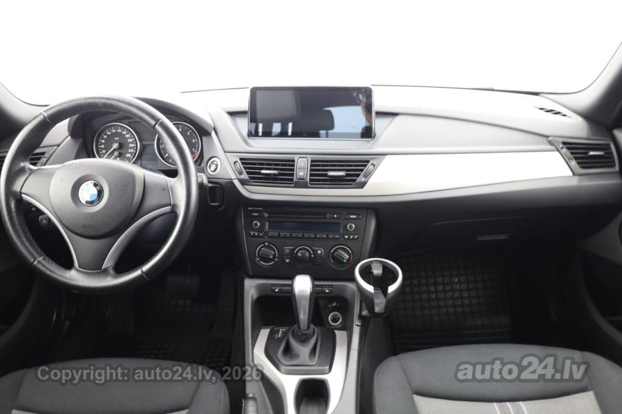 Zils BMW X1 2010 Tallina, ar dzinēja tilpumu 3.00 L un nobraukumu 299 tūkst. km par 3999 €, foto 6 vietnē AUTOMOTO.COM.LV