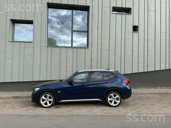 Zils BMW X1 2011 Bauska, ar dzinēja tilpumu 2.00 L un nobraukumu 264 tūkst. km par 8440 €, foto 1 vietnē AUTOMOTO.COM.LV