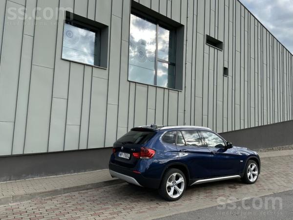 Zils BMW X1 2011 Bauska, ar dzinēja tilpumu 2.00 L un nobraukumu 264 tūkst. km par 8440 €, foto 4 vietnē AUTOMOTO.COM.LV