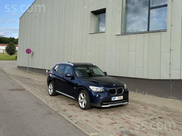 Zils BMW X1 2011 Bauska, ar dzinēja tilpumu 2.00 L un nobraukumu 264 tūkst. km par 8440 €, foto 5 vietnē AUTOMOTO.COM.LV