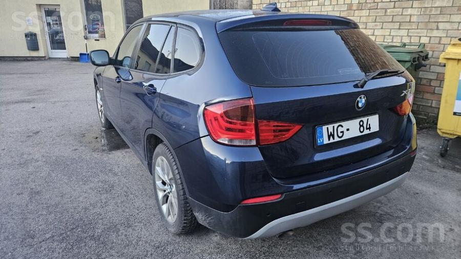 Blue BMW X1 2011 in Riga, with an engine capacity of 2.00 L and mileage of 256 thousand km for 5500 €, photo 4 on AUTOMOTO.COM.LV