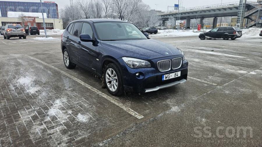 Blue BMW X1 2011 in Riga, with an engine capacity of 2.00 L and mileage of 256 thousand km for 5500 €, photo 5 on AUTOMOTO.COM.LV