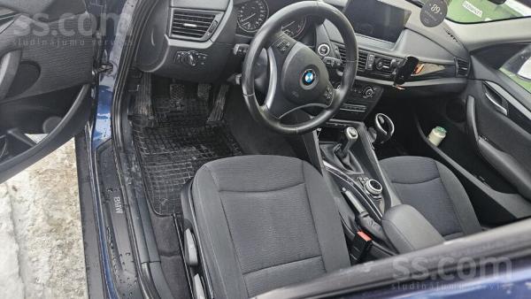 Zils BMW X1 2011 Rīga, ar dzinēja tilpumu 2.00 L un nobraukumu 256 tūkst. km par 5500 €, foto 6 vietnē AUTOMOTO.COM.LV