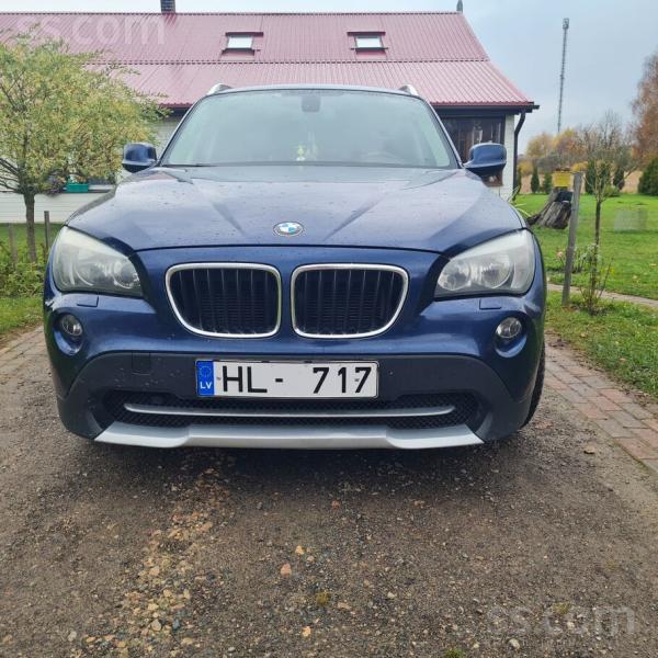 Blue BMW X1 2011 in Bauska, with an engine capacity of 2.00 L and mileage of 316 thousand km for 6599 €, photo 1 on AUTOMOTO.COM.LV