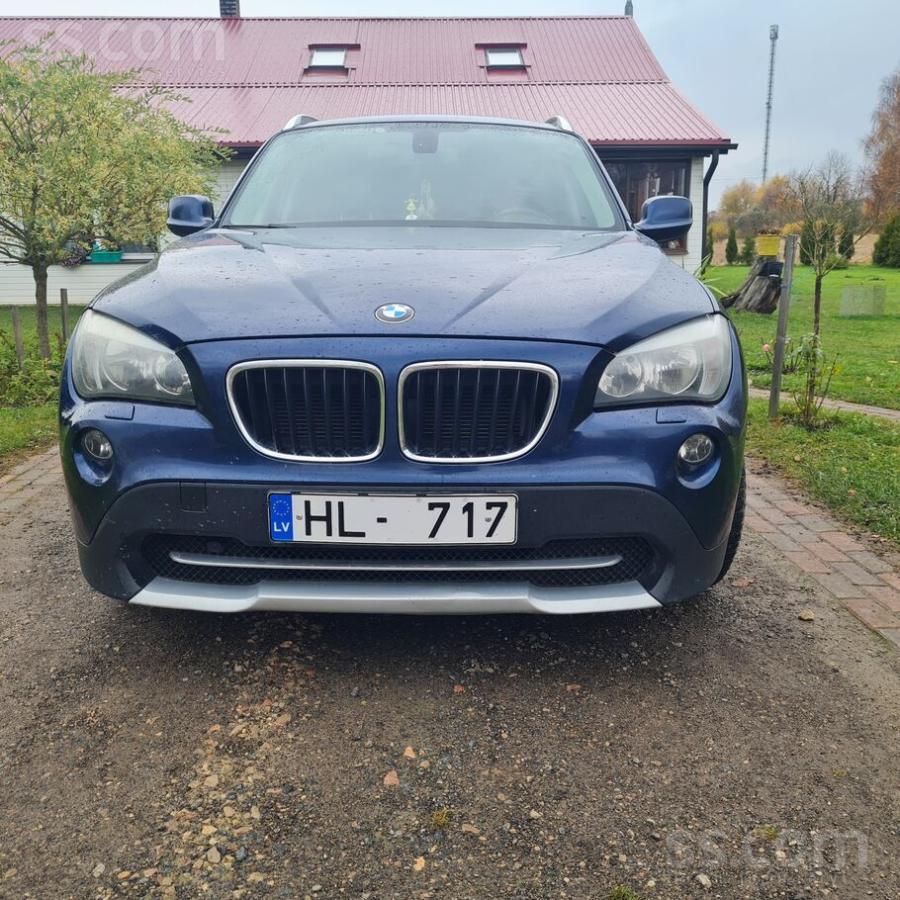 Blue BMW X1 2011 in Bauska, with an engine capacity of 2.00 L and mileage of 316 thousand km for 6599 €, photo 1 on AUTOMOTO.COM.LV