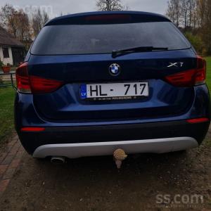 Blue BMW X1 2011 in Bauska, with an engine capacity of 2.00 L and mileage of 316 thousand km for 6599 €, photo 3 on AUTOMOTO.COM.LV