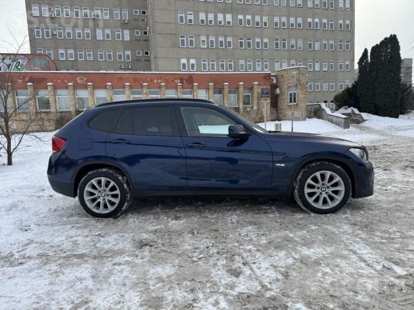 Zils BMW X1 2011 Rīga, ar dzinēja tilpumu 2.00 L un nobraukumu 0 tūkst. km par 6750 €, foto 3 vietnē AUTOMOTO.COM.LV