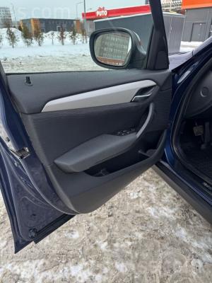 Blue BMW X1 2011 in Riga, with an engine capacity of 2.00 L and mileage of 0 thousand km for 6750 €, photo 12 on AUTOMOTO.COM.LV