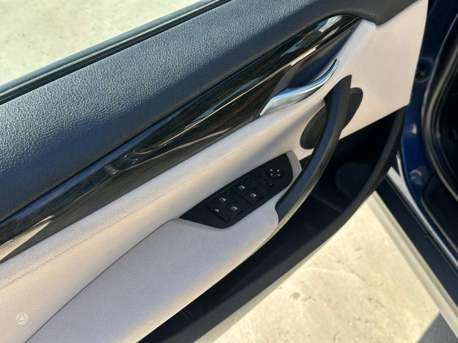Zils BMW X1 2011 Alīta, ar dzinēja tilpumu 2.00 L un nobraukumu 187 tūkst. km par 7780 €, foto 8 vietnē AUTOMOTO.COM.LV