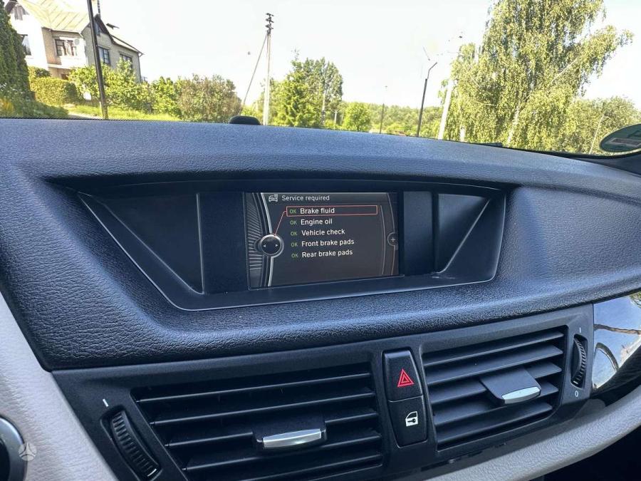 Zils BMW X1 2011 Alīta, ar dzinēja tilpumu 2.00 L un nobraukumu 187 tūkst. km par 7780 €, foto 16 vietnē AUTOMOTO.COM.LV