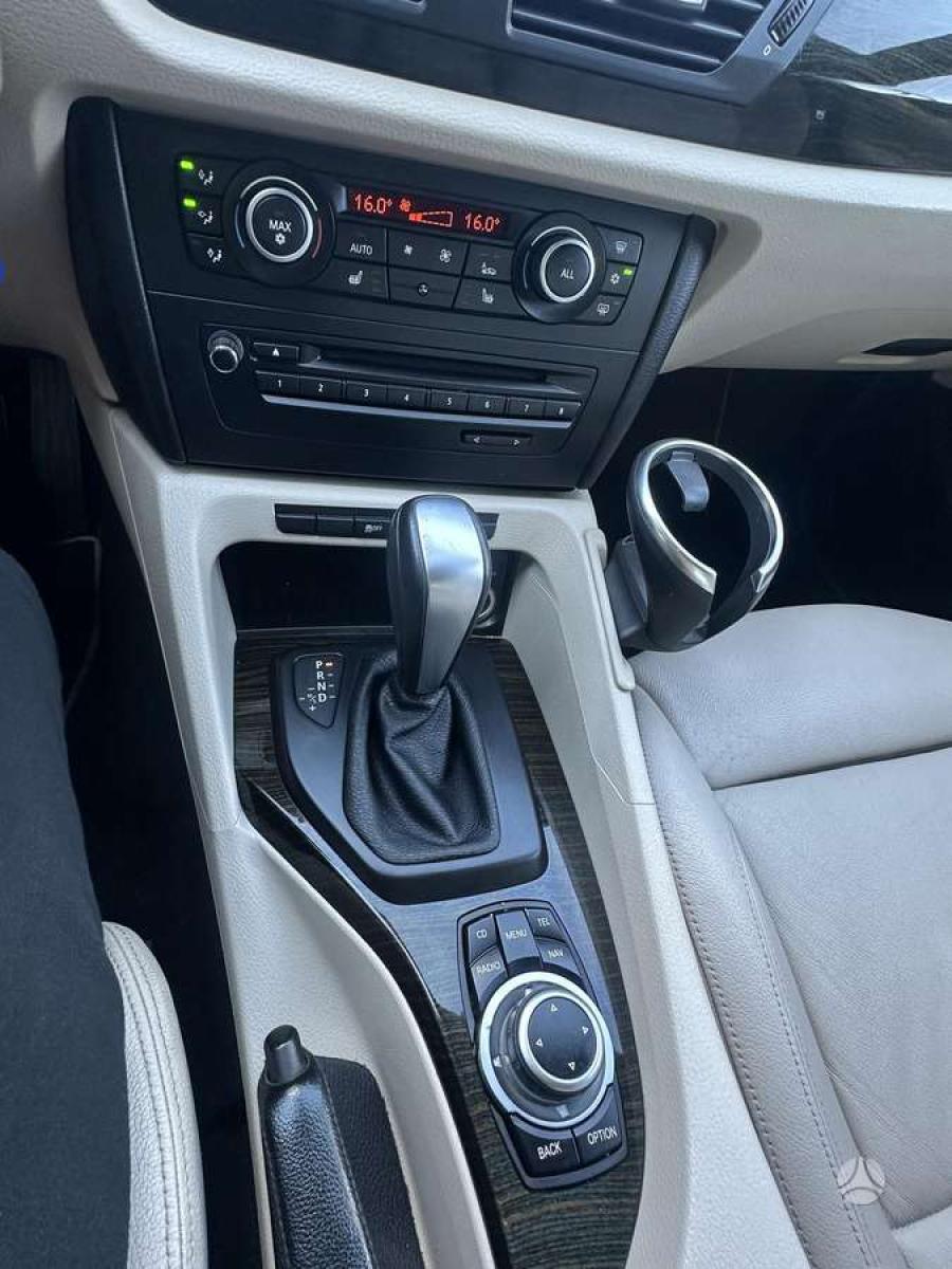 Zils BMW X1 2011 Alīta, ar dzinēja tilpumu 2.00 L un nobraukumu 187 tūkst. km par 7780 €, foto 18 vietnē AUTOMOTO.COM.LV