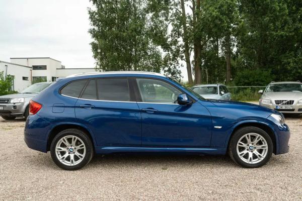 Zils BMW X1 2011 Liepāja, ar dzinēja tilpumu 2.00 L un nobraukumu 337 tūkst. km par 7700 €, foto 4 vietnē AUTOMOTO.COM.LV