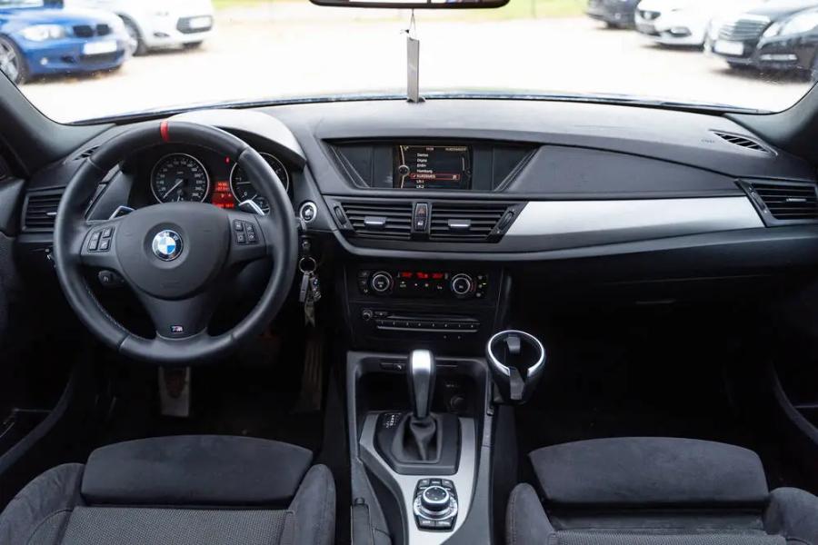 Zils BMW X1 2011 Liepāja, ar dzinēja tilpumu 2.00 L un nobraukumu 337 tūkst. km par 7700 €, foto 14 vietnē AUTOMOTO.COM.LV
